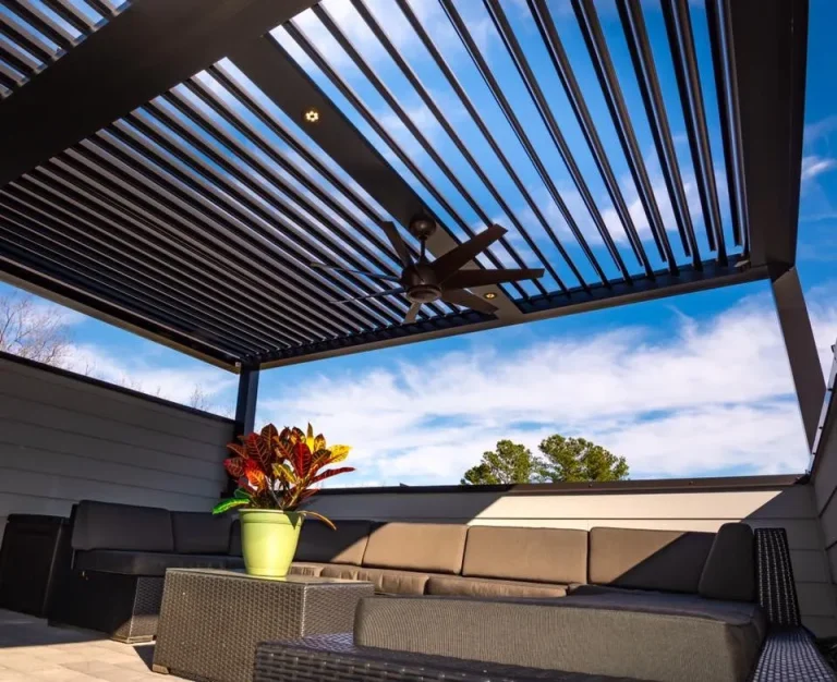 What Kind of Weather Conditions Can MagnaTrack Screens Withstand?